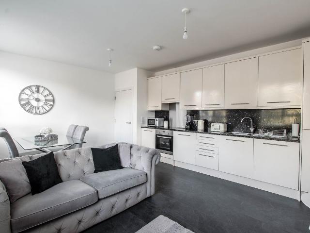 Court Ash, Yeovil BA20, 2 bed flat to rent, £975 pcm | PrimeLocation