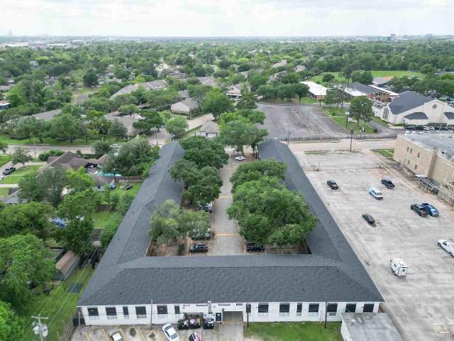 Court At Oak Forest Studio Apartment for Rent at 4102 Mangum Rd, Houston, TX 77092 Oak Forest Garden Oaks