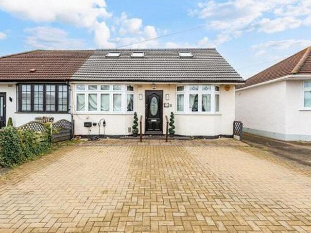 Court Avenue, Romford, 4 Bedroom Semi detached