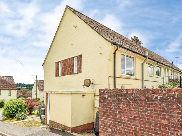 Court Close, Bridport DT6, 3 bed maisonette to rent, £950 pcm | PrimeLocation