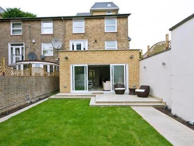 Court Close, St. Johns Wood Park, 4 Bedroom Flat