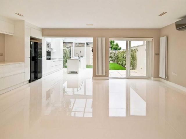 Court Close St. John's Wood Park St. 4 bed terraced house to rent £10,799 pcm £2,492 pw