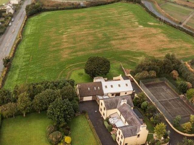 Court Farm, Main Road, 5 Bedroom Detached
