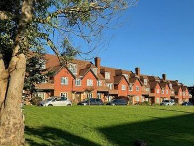 Court Farm Road, King George Vi Mansions, Hove, 1 Bedroom Flat