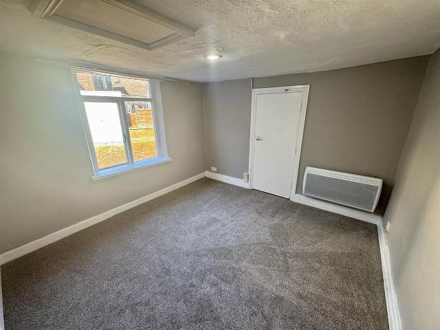 Court Lane, Newent GL18, 1 bed flat to rent, £650 pcm | PrimeLocation