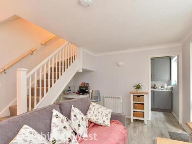 Court Road, Lewes, 2 Bedroom Semi detached
