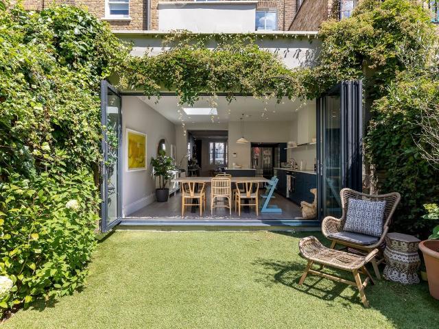 Courtnell Street, Notting Hill, London W2, 5 bed detached house to rent, £16,000 pcm | PrimeLocation