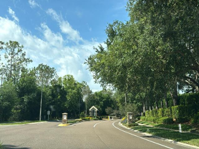Courtney Breeze Dr
