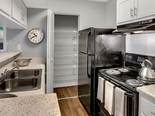Courtney Cove Apartment Homes 2 Bedroom Apartment for Rent at 5510 N Himes Ave, Tampa, FL 33614 Al Lopez Park