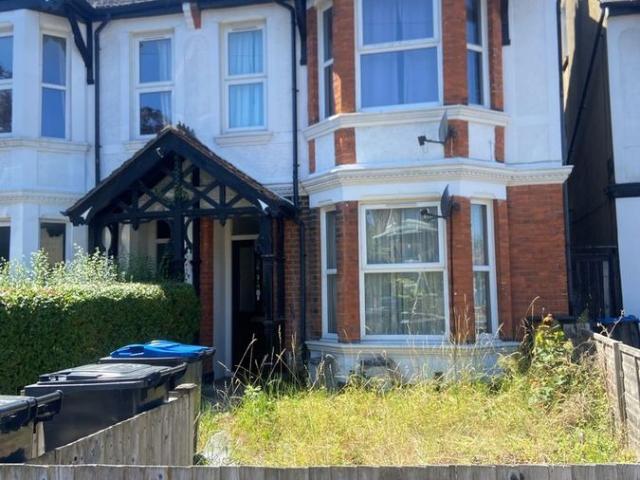 Courtney Road, Croydon CR0, 1 bed flat to rent, £1,300 pcm | PrimeLocation