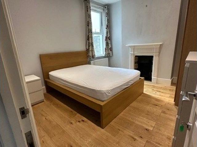 Courtney Road, London SW19, Room to rent, £1,050 pcm | PrimeLocation
