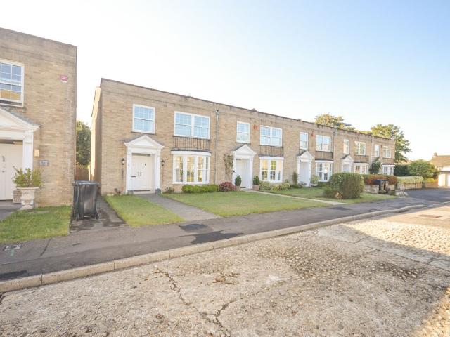 Courtenay Place, Lymington, Hampshire SO41, 4 bed end terrace house to rent, £2,050 pcm | PrimeLocation