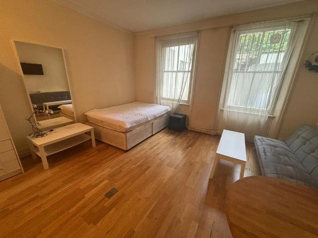 Courtfield Gardens, London, SW5 Terraced house to rent £1,550 pcm £358 pw