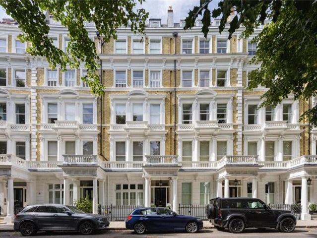 Courtfield Gardens, London SW5, Studio to rent, £1,200 pcm | PrimeLocation