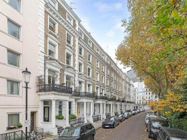 Courtfield Gardens, London, 2 Bedroom Flat