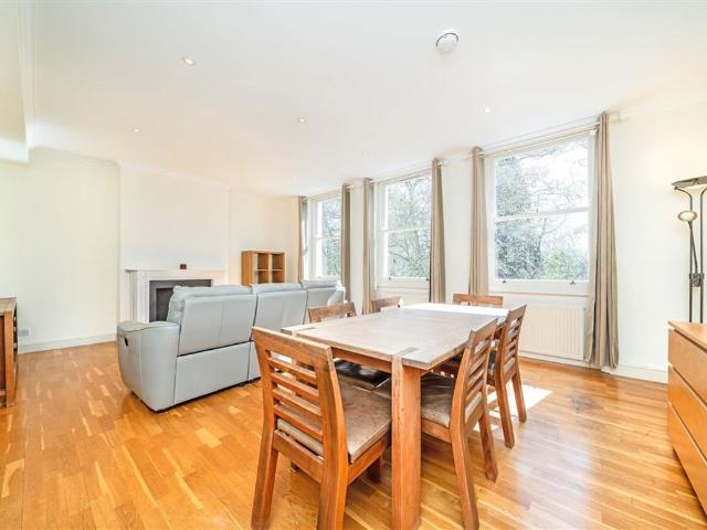 Courtfield Gardens, South Kensington SW5, 2 bed flat to rent, £3,900 pcm | PrimeLocation
