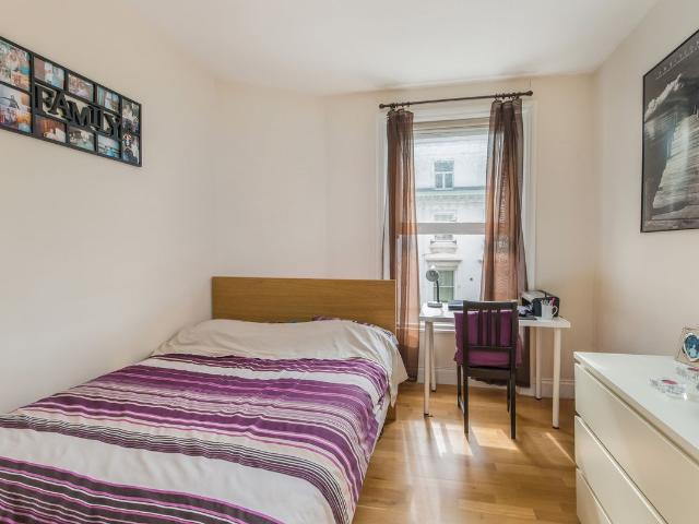 Courtfield Gardens, South Kensington SW5, Studio to rent, £1,650 pcm | PrimeLocation