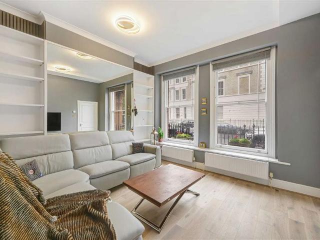 Courtfield Road, London SW7 2 bed flat to rent £3,497 pcm £807 pw