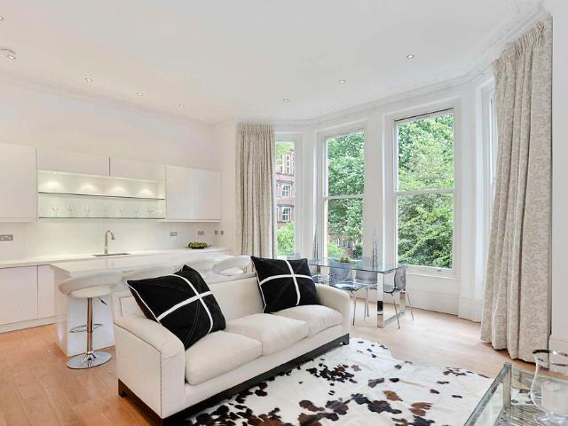 Courtfield Road, London SW7, 3 bed flat to rent, £5,850 pcm | PrimeLocation