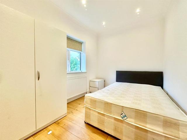 Courthill Road, London SE13, 1 bed property to rent, £700 pcm | PrimeLocation