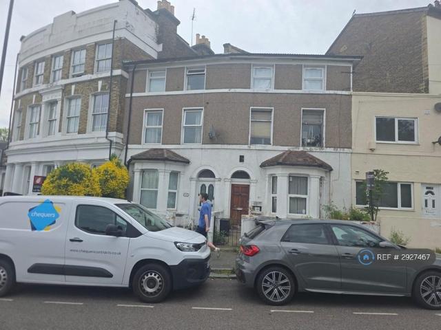 Courthill Road, London, SE13 3 bed terraced house to rent £2,700 pcm £623 pw