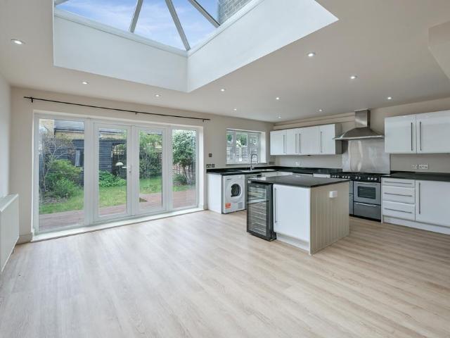 Courthope Villas, Wimbledon, SW19 4 bed house to rent £6,000 pcm £1,385 pw