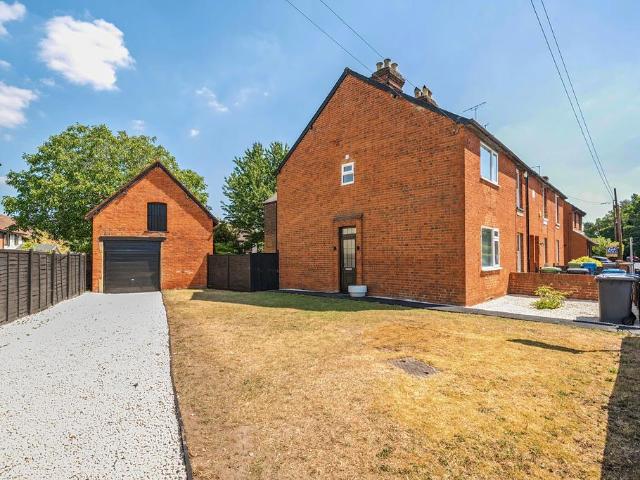 Courthouse Road, Maidenhead, SL6 3 bed end of terrace house to rent £2,250 pcm £519 pw