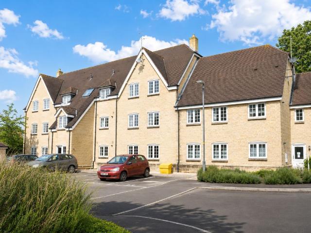 Courthouse Road, Tetbury, Gloucestershire GL8, 3 bed flat to rent, £1,200 pcm | PrimeLocation