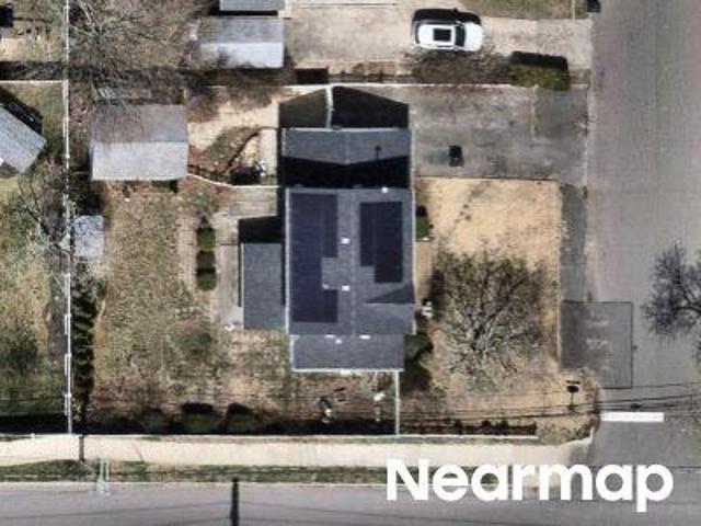 Courtland Dr