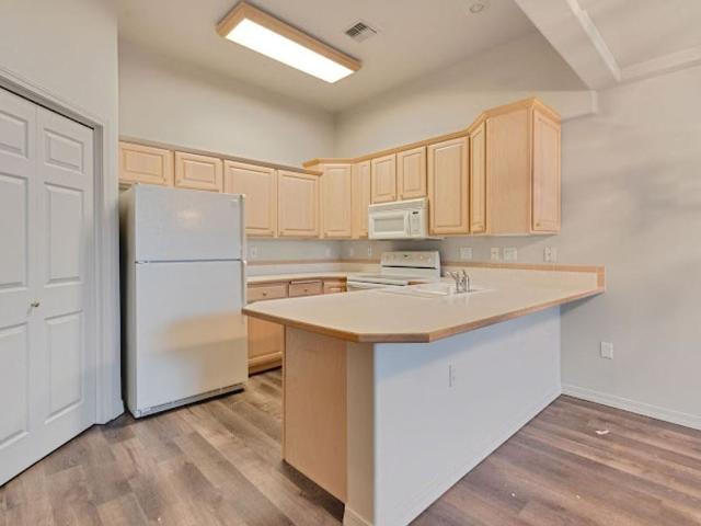 Courtland Place Apartments 1 Bedroom Apartment for Rent at 1309 N Evergreen Rd, Spokane Valley, WA 99216 Spokane Valley