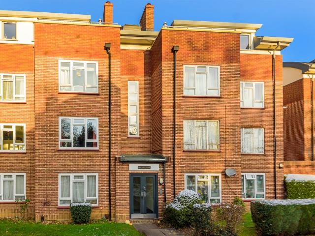 Courtlands, Maidenhead SL6, 1 bed flat to rent, £1,300 pcm | PrimeLocation