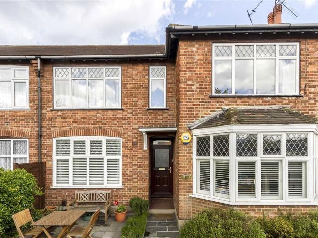 Courtlands Avenue, Kew TW9, 2 bed flat to rent, £2,295 pcm | PrimeLocation