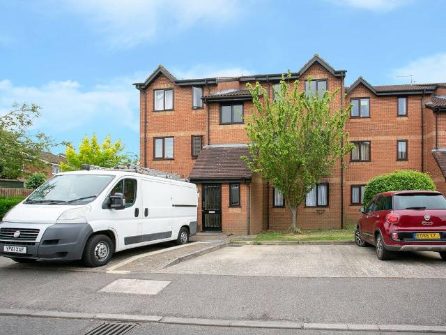 Courtlands Close WD24, Watford, 1 bed flat to rent, £1,150 pcm | PrimeLocation