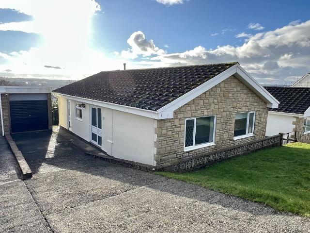 Courtlands Park, Carmarthen, Carmarthenshire SA31, 3 bed bungalow to rent, £925 pcm | PrimeLocation