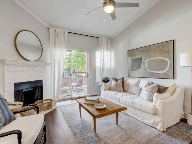 Courts of Bent Tree 2 Bedroom Apartment for Rent at 17250 Knoll Trail Dr, Dallas, TX 75248