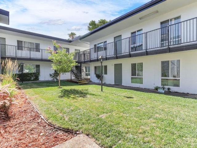 Courtyard 1 Bedroom Apartment for Rent at 5600 Marconi Ave, Carmichael, CA 95608