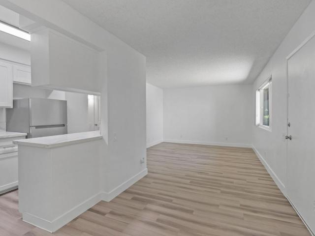 Courtyard 2 Bedroom Apartment for Rent at 5600 Marconi Ave, Carmichael, CA 95608