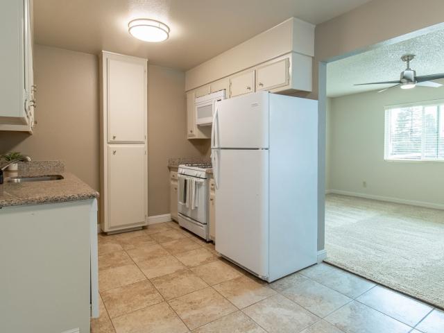 Courtyard Apartments