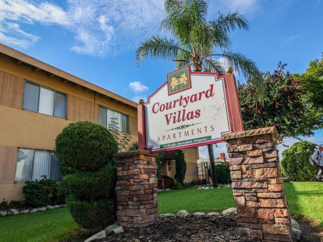 Courtyard Apartments