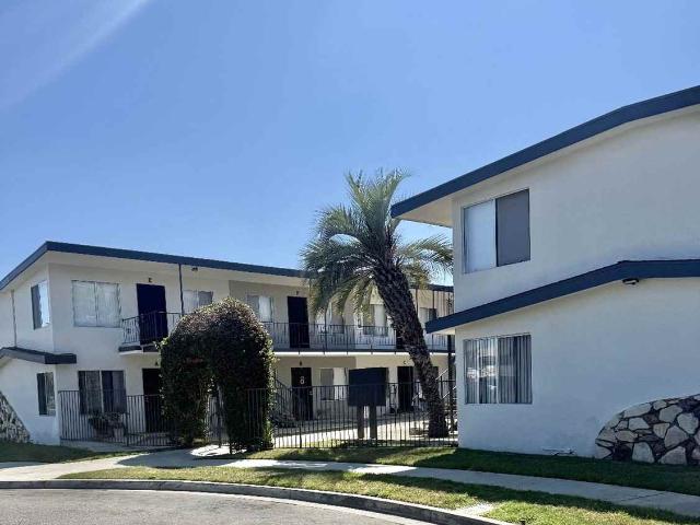 Courtyard Apartments 1 Bedroom Apartment for Rent at 119 S Fahrion Pl, Anaheim, CA 92805 The Colony