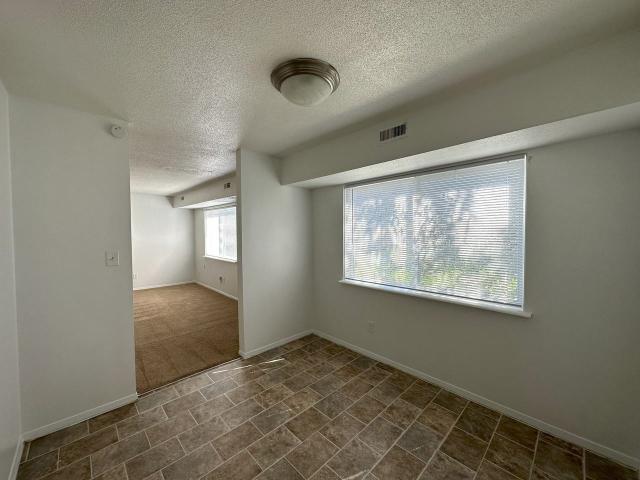 Courtyard Apartments 1 Bedroom Apartment for Rent at 9320 Old Santa Fe Rd, Kansas City, MO 64138 Loma Vista