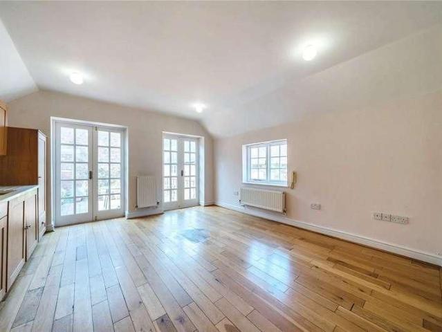 Courtyard House, Old Street, Ludlow, Shropshire, SY8