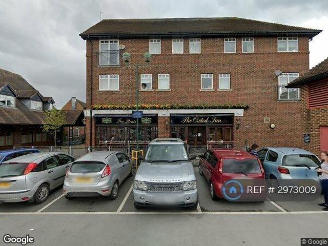 Courtyard Hoskins Walk, Oxted, RH8 2 bed flat to rent £1,750 pcm £404 pw