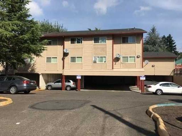 Courtyard on Stark 2 Bedroom Apartment for Rent at 13401 Se Stark St, Portland, OR 97233 Hazelwood
