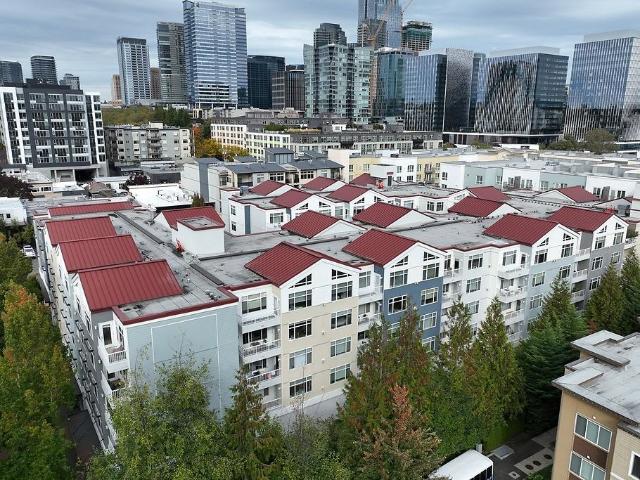 Courtyard Off Main 1 Bedroom Apartment for Rent at 136 102nd Ave Se, Bellevue, WA 98004 Downtown Bellevue