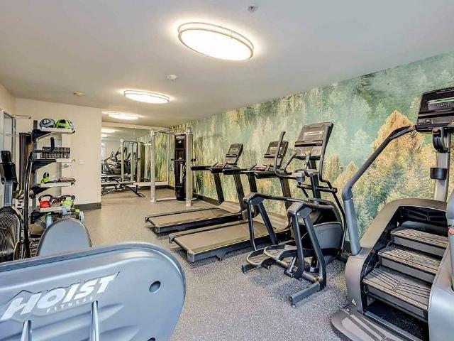 Courtyard Off Main 2 Bedroom Apartment for Rent at 136 102nd Ave Se, Bellevue, WA 98004 Downtown Bellevue