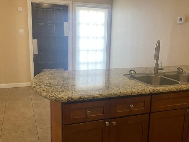 Courtyard Villas Apartments 1 Bedroom Apartment for Rent at 5720 S Alameda St, Corpus Christi, TX 78412 Bay Area