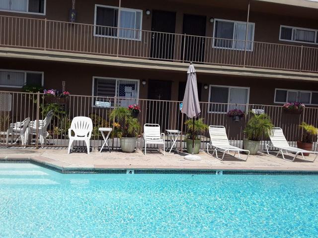 Cova Vista Apartments 2 Bedroom Apartment for Rent at 210 H St, Chula Vista, CA 91910 Central Chula Vista