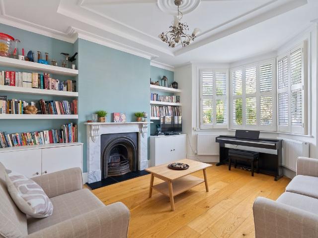 Coval Road, London SW14, 4 bed semi detached house to rent, £5,000 pcm | PrimeLocation