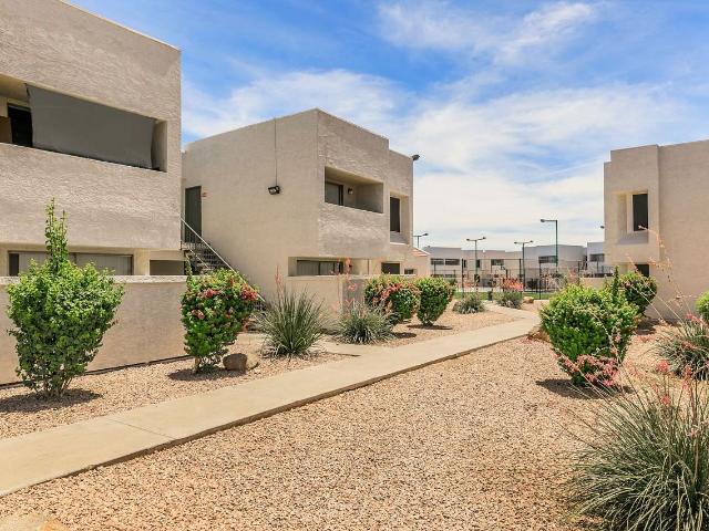 Cove on 44th Studio Apartment for Rent at 4030 N 44th Ave, Phoenix, AZ 85031